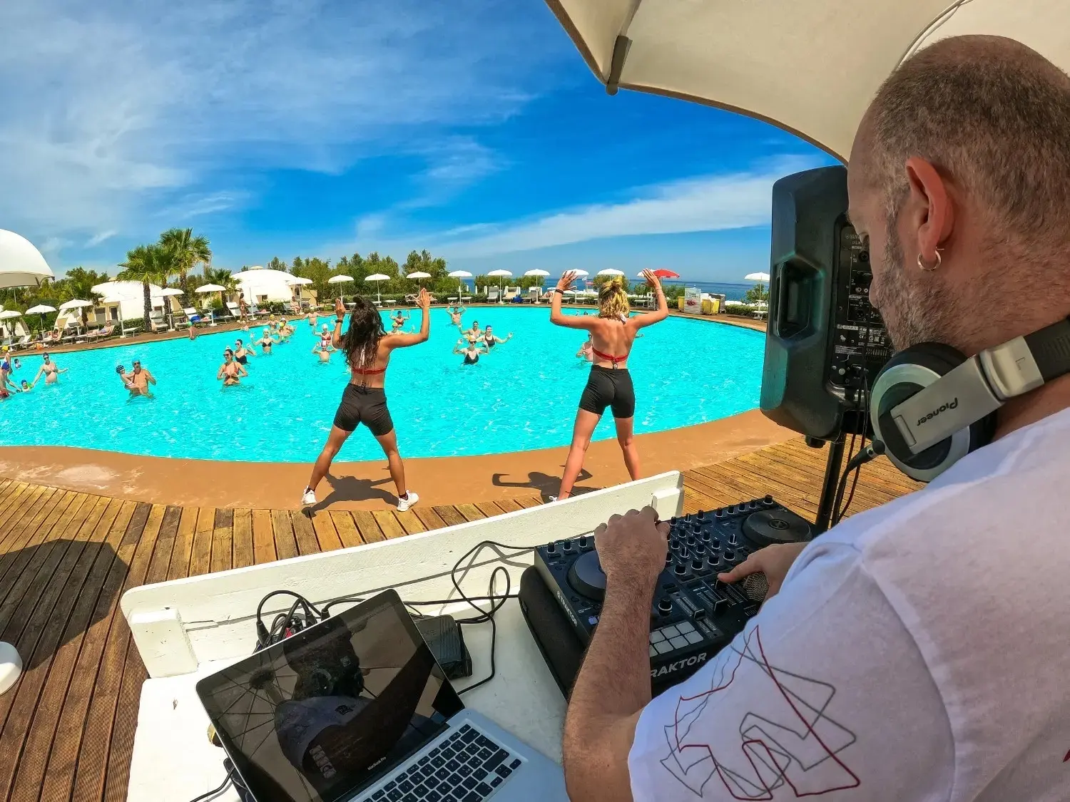 Quali sono le competenze che deve avere un animatore turistico? - Art Group
